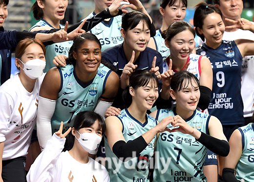 GS 칼텍스 '라셈 떠난 IBK 기업은행 상대로 3-0 셧아웃 승리' [MD화보] : 네이트 뉴스