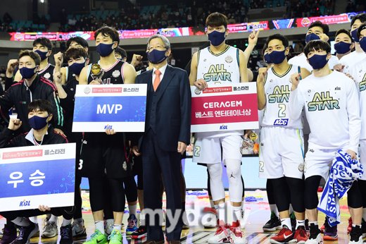 [MD포토] 2021-2022 KBL 올스타전' 다음에 만나요! : 네이트 스포츠
