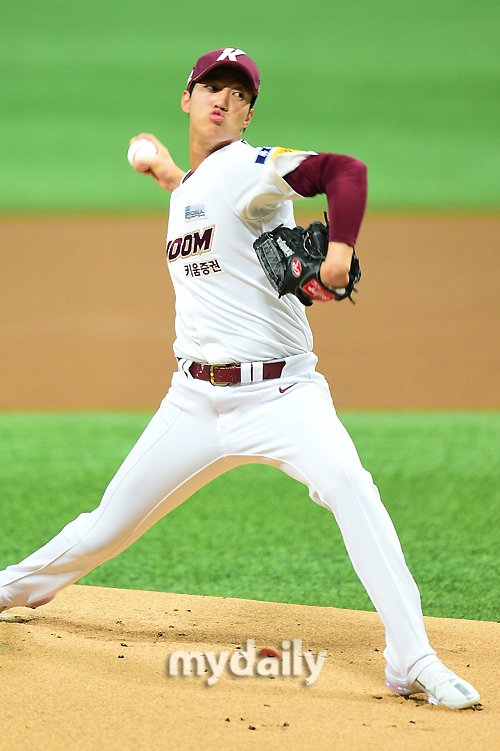 "KBO 최고에이스는 나" 안우진의 말하는대로…157km·KKKKKKK로 김광현 격침 : 네이트 스포츠