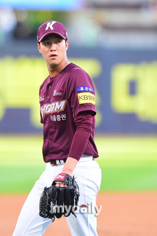 KBO 최고 파이어볼러, 8회에 159km…오타니와 WBC 맞대결 '즐거운 상상' : 네이트 스포츠