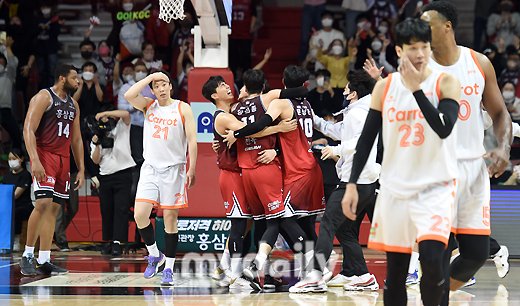 [MD포토] 안양KGC '역전승이다' : 네이트 스포츠