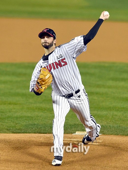 KBO 성공→NPB 실패…'前 LG' 수아레즈, STL ML 캠프 초청+마이너 계약 : 네이트 스포츠
