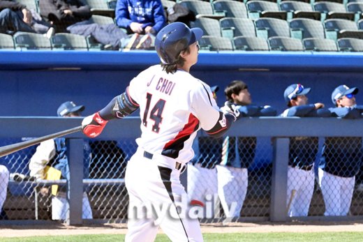 "많이 부담돼…" KBO NO.1 3루수인데 벼랑 끝? 김하성 있으니 괜찮아 [MD투손] : 네이트 스포츠