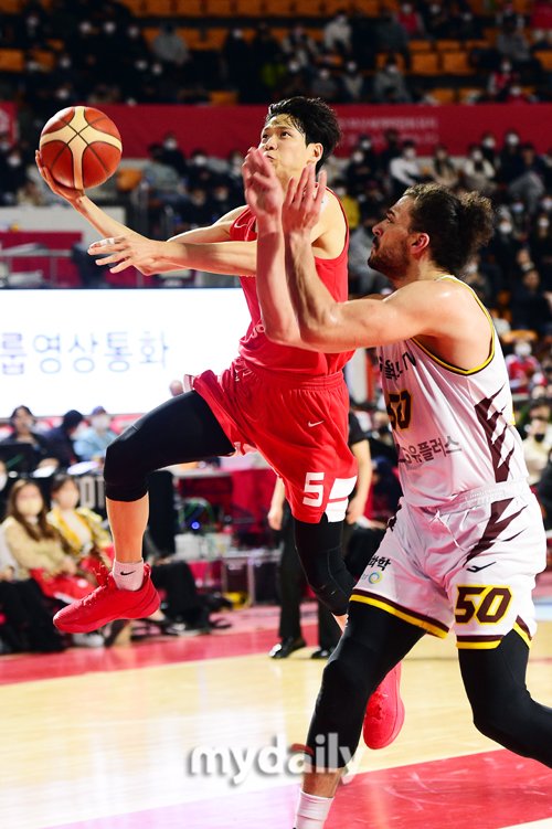 SK 김선형, KBL 5라운드 MVP 선정 : 네이트 스포츠