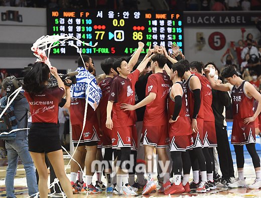 KGC·SK 챔프전 끝장승부 간다, KGC 먼로 게임체인저, 운명의 3쿼터 종료 1분34초전, KGC 15점차 열세가 반전의 시작, 강력한 더블 볼 핸들러 : 네이트 스포츠