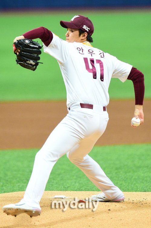 '최고 158km' 안우진 찢었다! 9구 KKK→역대 14번째 진기록…KBO NO.1인 이유 [MD고척] : 네이트 스포츠