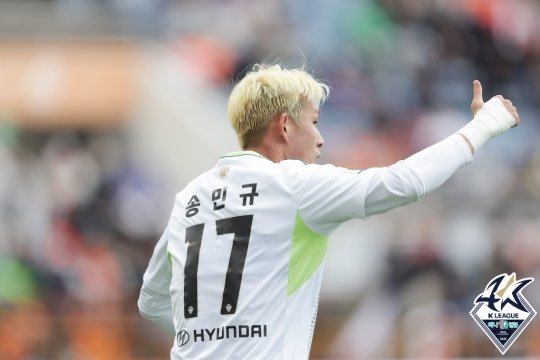 [오피셜] 수원FC전 결승골! 송민규, K1 14R MVP 등극…K2는 김찬 : 네이트 스포츠