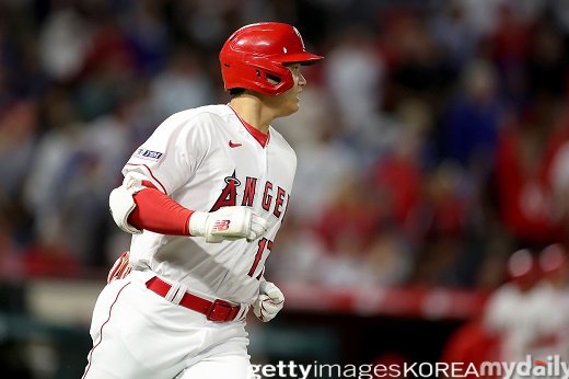 커쇼 7이닝 KKKKK로 KBO 역수출 신화와 어깨 나란히…오타니에게 판정승 '15G 연속안타 마감' : 네이트 스포츠