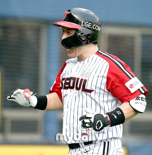 '불펜데이 성공적+박동원 쐐기포+고우석 130SV' LG, KIA 3-1 꺾고 위닝시리즈 [MD잠실] : 네이트 스포츠