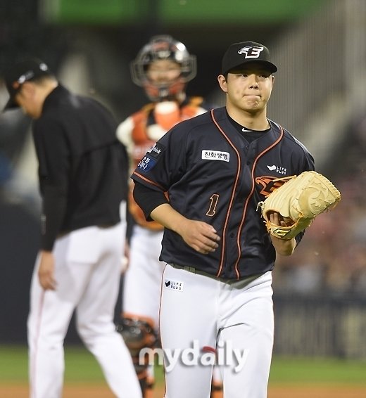 '김도영에게 155km, 쓴맛' 한화 문동주 신인왕 장담 못해? 시즌종료 임박 'AG 모드'[MD광주] : 네이트 스포츠
