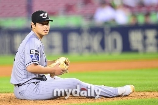 '김도영에게 155km, 쓴맛' 한화 문동주 신인왕 장담 못해? 시즌종료 임박 'AG 모드'[MD광주] : 네이트 스포츠