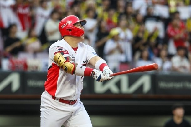 "KBO 대표 리빙 레전드" KIA 40세 타격장인 향한 한 남자 리스펙트…말이 필요 없다[MD광주] : 네이트 스포츠