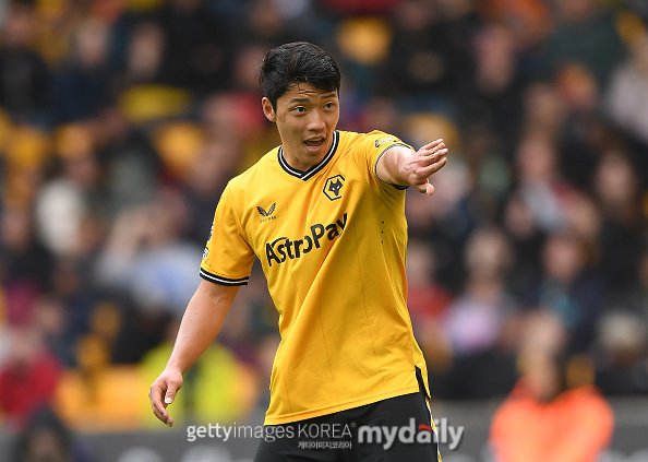 [MD현장] '英 진출' 꿈 이룬 배준호, "EPL 승격하면 맨시티·KDB 붙고파…가장 세니까" : 네이트 스포츠