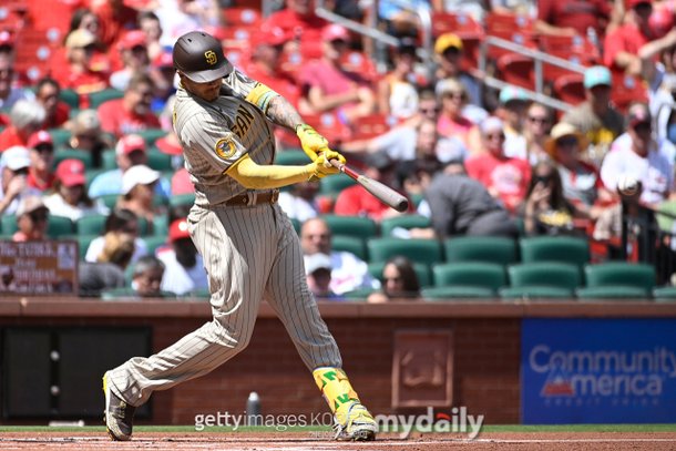 美 WBC 대표팀 출신 두들긴 김하성! 멀티히트 쾅쾅→12G 연속 출루…STL '현수' 에드먼 이틀연속 끝내기 : 네이트 스포츠