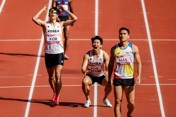 [MD항저우] '37년 만에 동메달' 한국 남자 400m 계주, 38초74로 '한국 신기록' 타이 : 네이트 스포츠