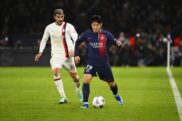 "이강인의 아름다운 경기에 탄성이!"…이강인 PSG·UCL 데뷔골 극찬, UCL 출전 2G 2승! "LEE는 PSG의 자신감을 높여주는 선수" : 네이트 스포츠