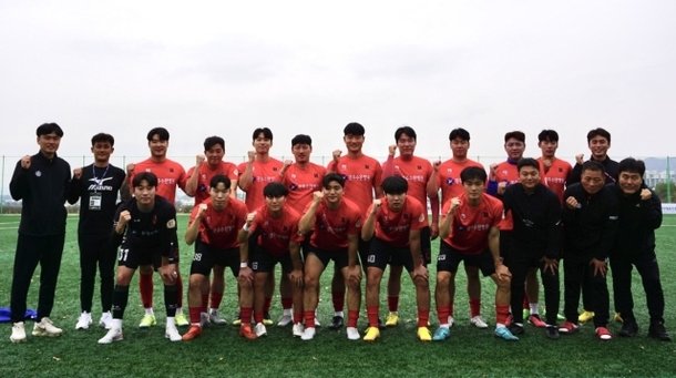 옛 포항, 지금은 K5 화정FC 장철용, "우리 목표는 챔피언십 우승" : 네이트 스포츠