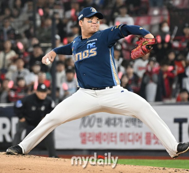 "리틀 페디? KBO 최고투수니까…" 공룡들 24세 라이징스타의 日공략 '만족이란 없다'[MD김포공항] : 네이트 스포츠