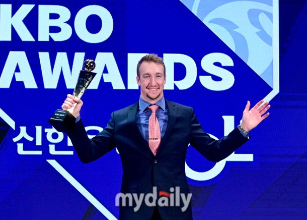 "NC와 얘기해봐야…" SUN 소환한 30세 괴물 MVP, ML 역수출? 4개구단 급부상 'KBO는 좁다'[MD소공동] : 네이트 스포츠