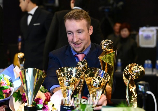 "내가 들고 있는 트로피, 네가 들고 있으면…" 한화 160km 파이어볼러, MVP 대관식? 꿈 아니다[MD소공동] : 네이트 스포츠