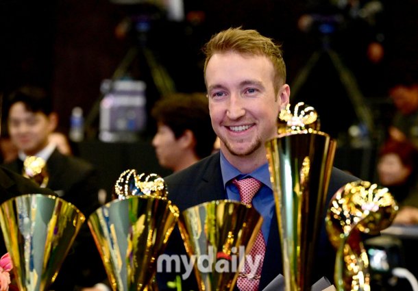 "내가 들고 있는 트로피, 네가 들고 있으면…" 한화 160km 파이어볼러, MVP 대관식? 꿈 아니다[MD소공동] : 네이트 스포츠