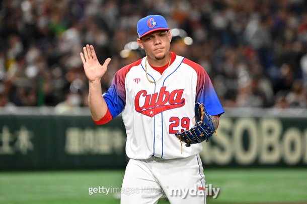 'WBC 이후 美 망명 먹튀' 160km 쿠바 특급, 마침내 ML 꿈 보인다→토론토 영입전 선두 : 네이트 스포츠