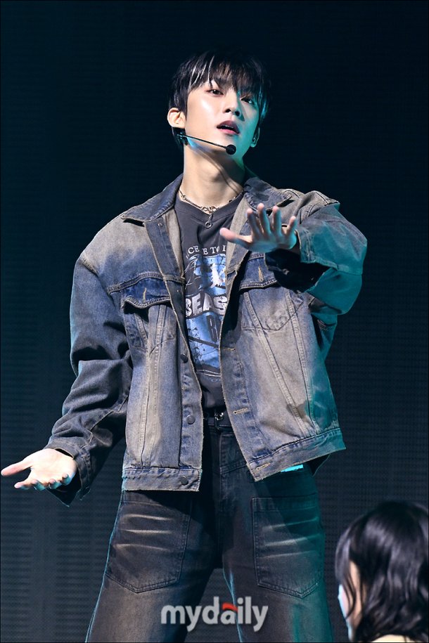 [MD포토] B1A4 공찬, '폭발하는 잘생김' : 네이트 연예