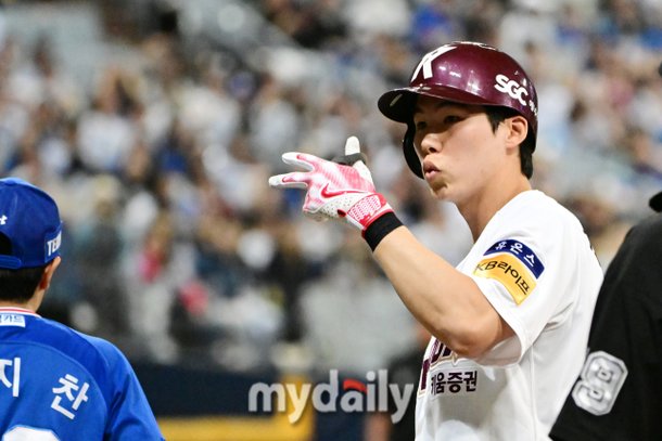"단장님, 좋은 성과 얻어서 큰 무대 도전하고 싶습니다" KBO 25세 최고 2루수, '이것' 딱 하나 당부 : 네이트 스포츠