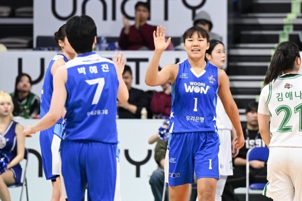 박지현 30점, 우리은행 정규시즌 최종전 22점차 완승, 하나원큐 김정은·양인영 결장, WKBL 9일부터 4강PO : 네이트 스포츠