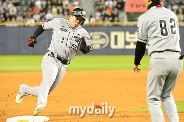 '독수리 군단'에서도 유지한 꾸준함…안치홍, KBO 통산 1700안타 '대기록' 작성→역대 31번째 [MD잠실] : 네이트 스포츠
