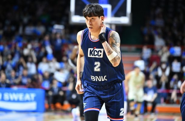 '라건아·최준용 52득점 합작' KCC, 홈에서 DB 제압…4강 PO 2승 고지 선점 : 네이트 스포츠