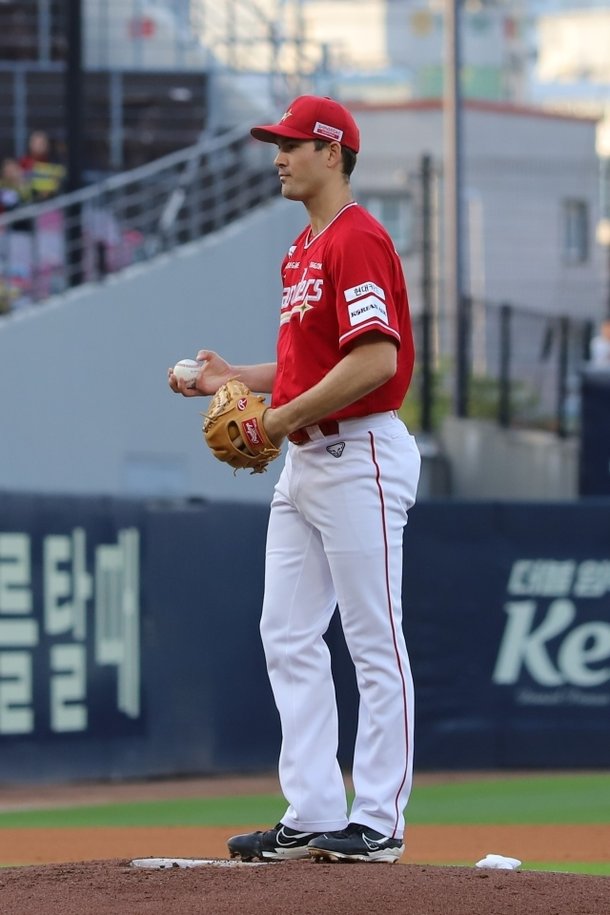 SSG 156km과 KIA 116km의 만남, SSG가 4-2로 웃었다→앤더슨 3이닝 KKKKKK→박성한 4안타→이지영 결승타→최형우 亞최초 500 2루타[MD광주 ...