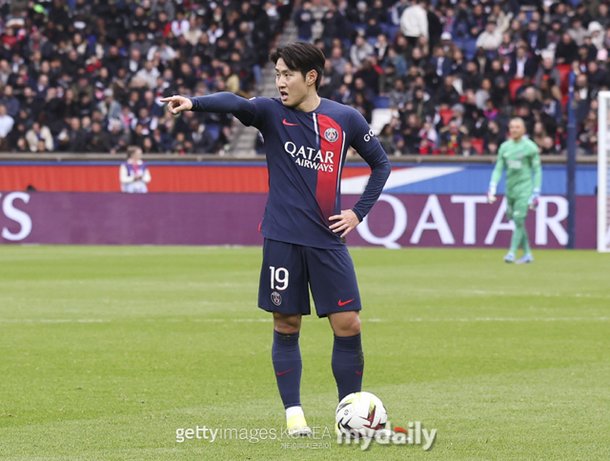 '1060억' 이강인, 한국선수 역대 최고 이적료 제안…PSG, EPL 클럽 오퍼 거부 : 네이트 스포츠