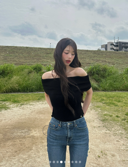 '173cm' 장원영, 다리길이 또 줄였을까…봐도봐도 쇼킹한 비율 : 네이트 연예