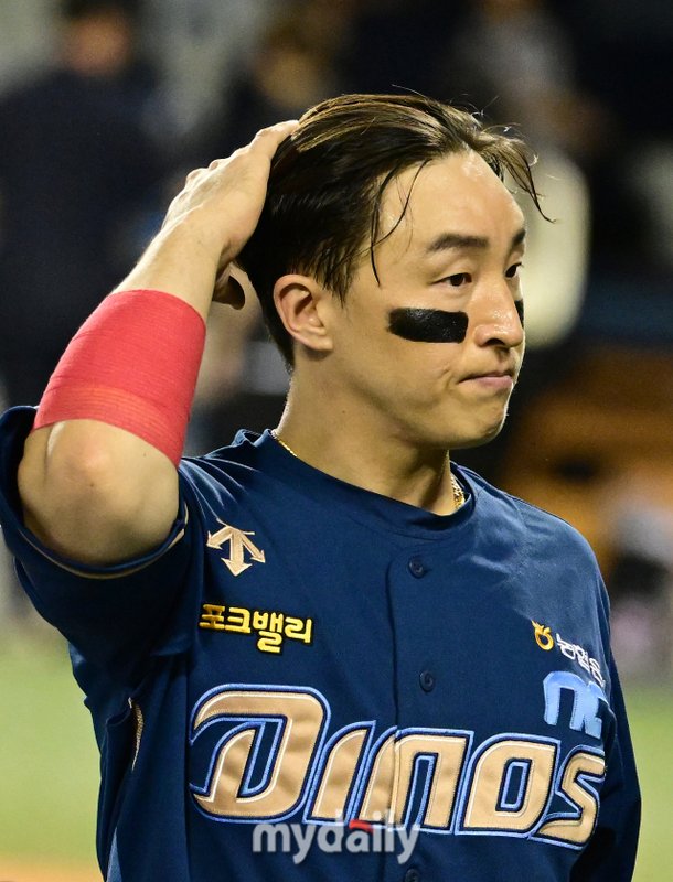 KBO NO.1 안타머신의 2024년은 끝인 줄 알았는데…다시 방망이 잡았다? 이것이 마지막 자존심 : 네이트 스포츠