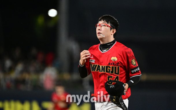 이것이 KIA 대투수 존재감…KBO 최초 10시즌 연속 170이닝·KBO 두 번째 통산 2500이닝 돌파[MD광주] : 네이트 스포츠