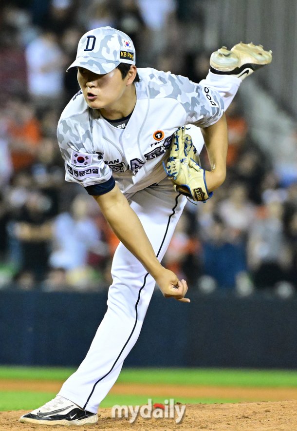 '최연소 20SV'까지 1개 밖에 안 남았는데…'신인왕 유력' 김택연, 기록 위해 남은 경기 등판할까? : 네이트 스포츠