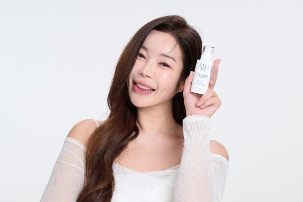 제로시피·크리에이터 젼언니, 공동 개발 '나노센텔라 선에센스' 론칭 : 네이트 뉴스