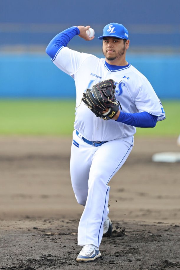 최강 선발진 보인다! 후라도·최원태 4이닝 무실점 합작…삼성, SSG에 5-0 승리 [MD오키나와] : 네이트 스포츠