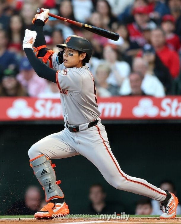 "이정후 KBO→ML, 타격 물음표였는데" SF 1620억원 외야수 신선한 충격…ML 개막 1개월 승자 '우뚝' : 네이트 스포츠