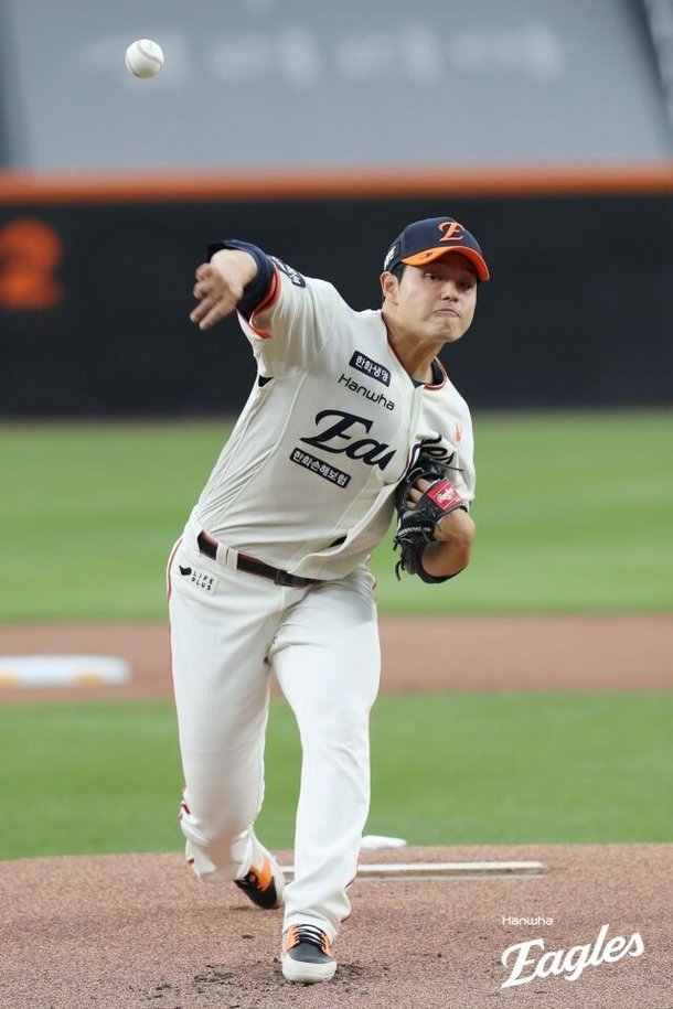 문동주가 6시30분을 김서현이 9시를…한화 160km 행복야구 시작, 황준서·정우주 '천천히 기다려' : 네이트 스포츠