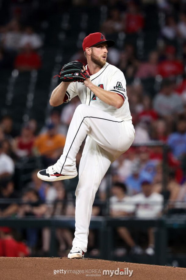 이젠 KBO→ML 역수출 신화의 아버지, 어느덧 ML 7년째·147G 등판…켈리의 시간은 멈추지 않는다 : 네이트 스포츠