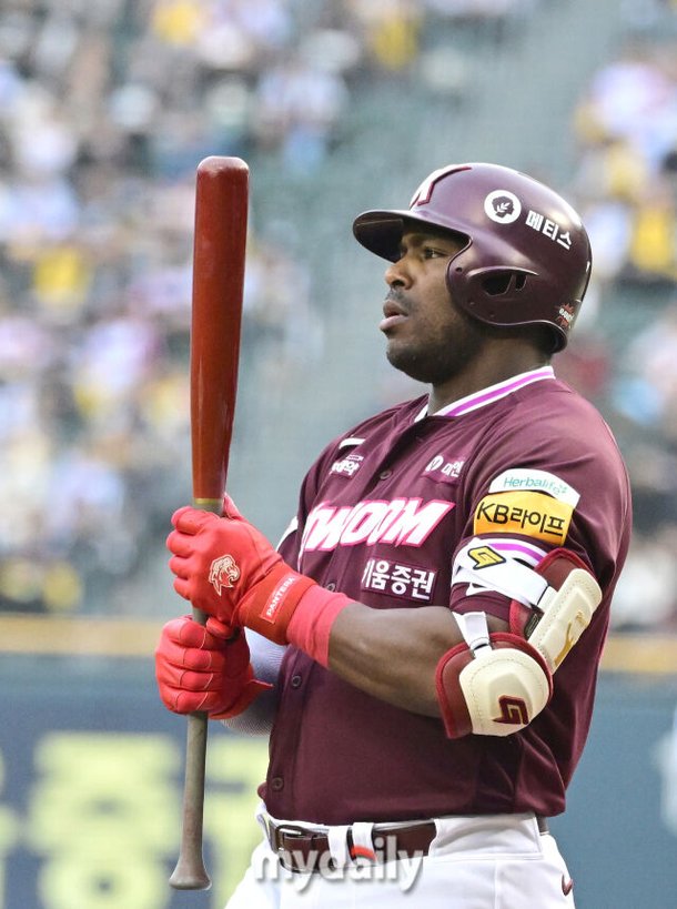 [단독] 'KBO 46승' 알칸타라, 키움과 계약 마무리 단계→韓 복귀 임박…카디네스-푸이그 중 1명 결별 유력 : 네이트 스포츠