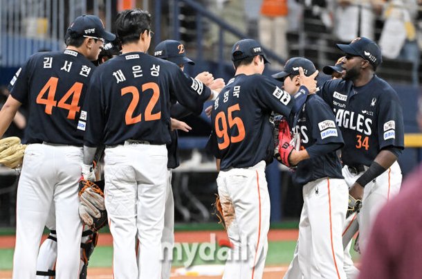 폰와류문엄이 한화의 자랑이지만 사람이다…144G 전부 짠물피칭 불가능, 6G 12득점 타선이 힘내야 산다 : 네이트 스포츠