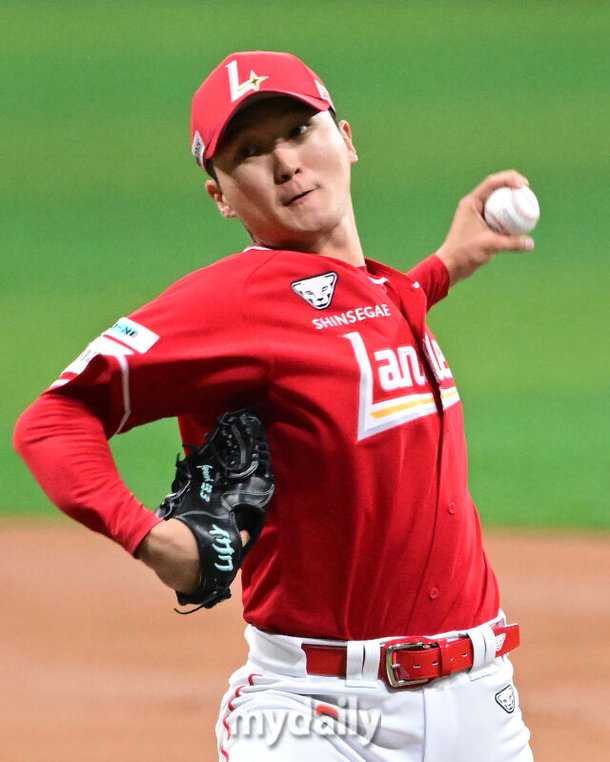 '2G→30G' KBO 최저 연봉 1차지명 좌완, 군입대가 신의 한 수였나…"확실히 방향성 성립+책임감 생겨" : 네이트 스포츠