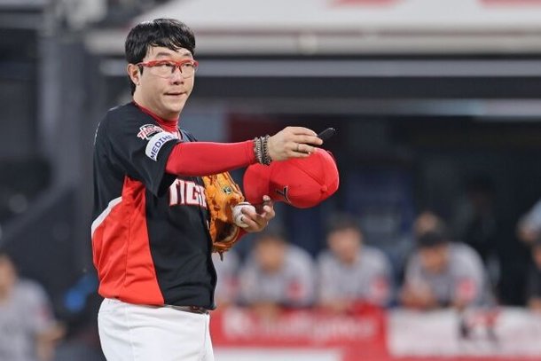 KIA 37세 대투수가 이젠 170이닝도, 10승도 아슬아슬하다…그래도 소중하다, 늘 푸른 소나무 같다 : 네이트 스포츠