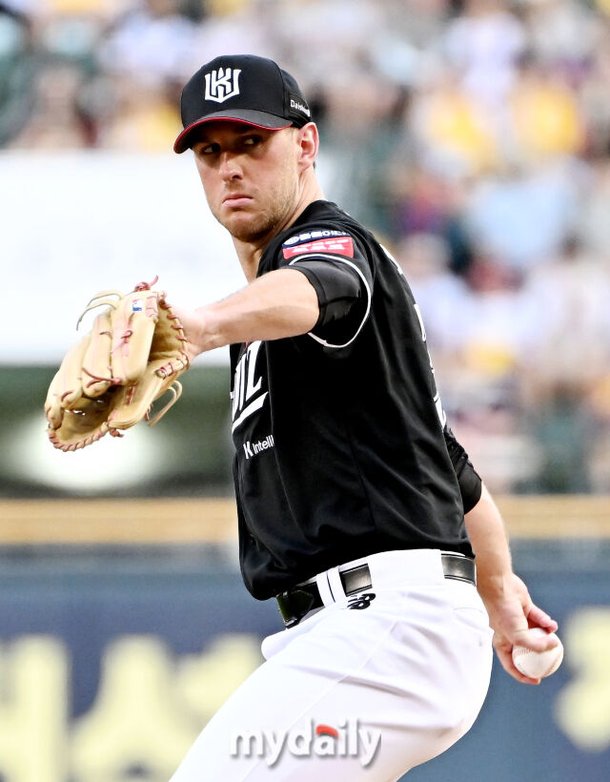 '최고 154km 쾅!' 쿠에바스 대체 외인, 5G 만에 첫 승&안현민, 데뷔 첫 시즌 100안타→KT, 삼성에 위닝 시리즈…최원태 7패 [MD수원] : 네이트 스포츠