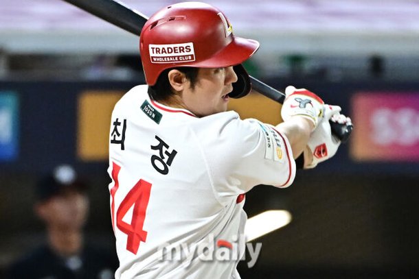 '클래스는 영원하다' 509홈런 사나이 최정, KBO 역대 최초 1500득점 대기록 작성하다 [MD수원] : 네이트 스포츠