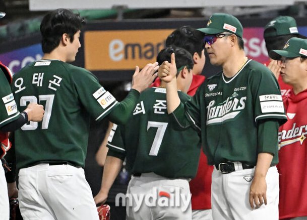 SSG·롯데·삼성·KT·NC·KIA 2.5G차 역대급 대혼전…야구팬들 추석 기차표 예매 난감? 언제 어디로 가야 하나 : 네이트 스포츠