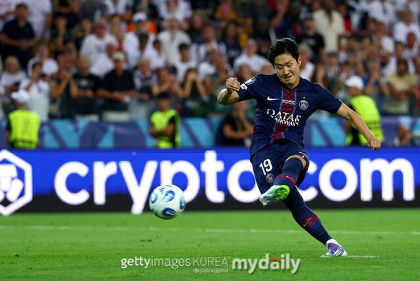 '미쳤다' 이강인, EPL 진출 '초대박 찬스'…충격적인 '975억' 제시! 노팅엄의 파격 비드→하지만 PSG는 단호하게 '거부' : 네이트 스포츠